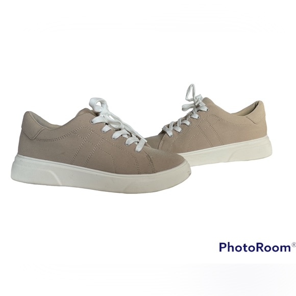 Mad Love | Shoes | Tan Sneakers | Poshmark